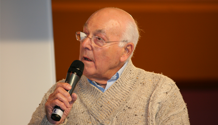 The Voice of Motor Racing: Murray Walker | Logbook Loans 247